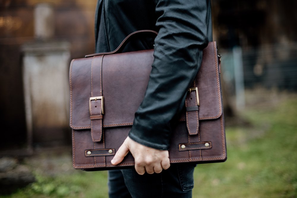 Kožené tašky na notebook 💻 | Sikorashop.cz